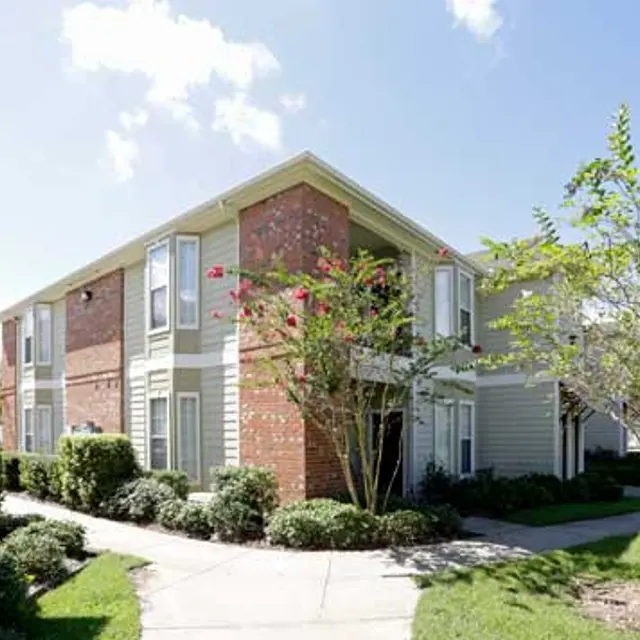 Apartments New Iberia LA | Reserve at Squirrel Run