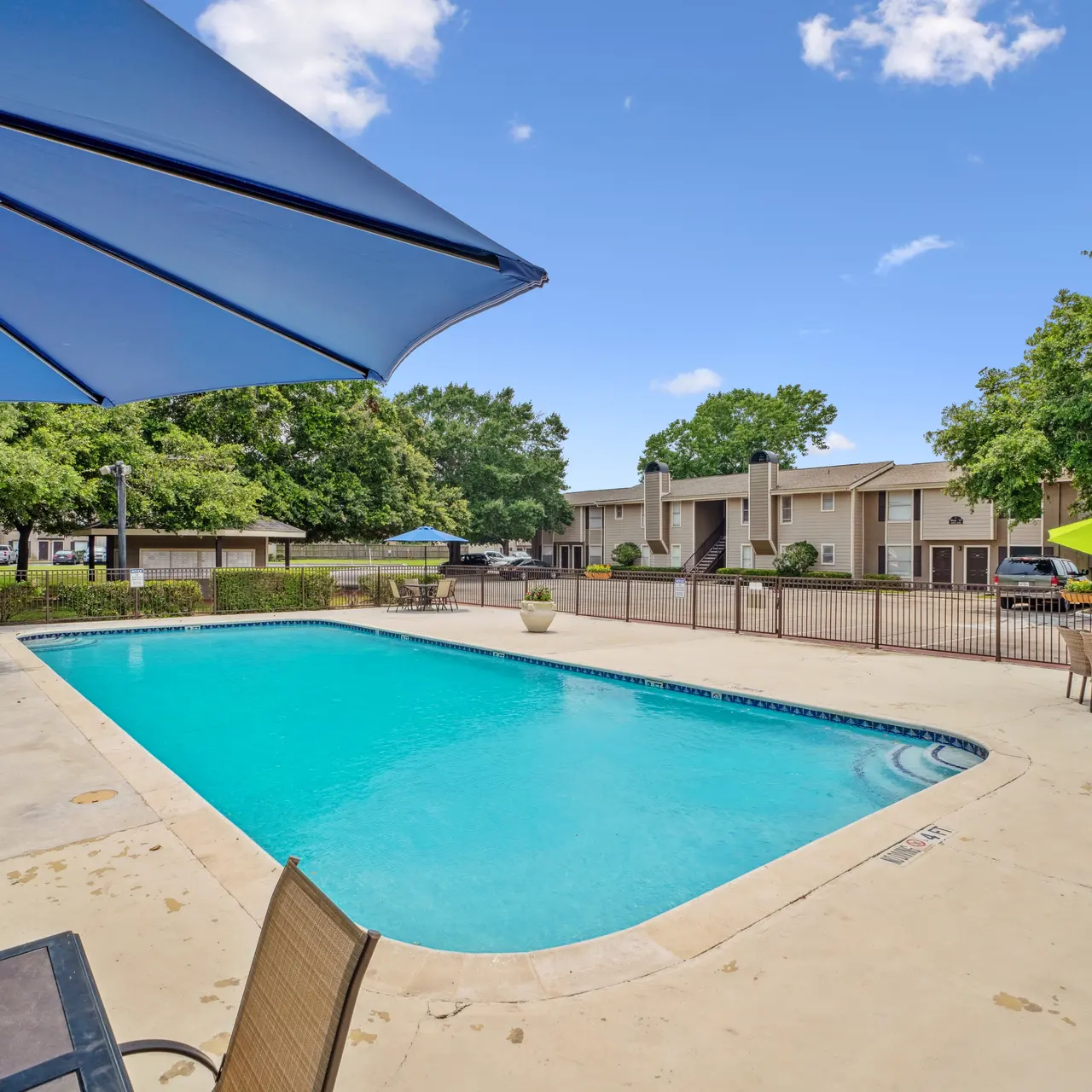 Home | Royal Oaks of Pearland