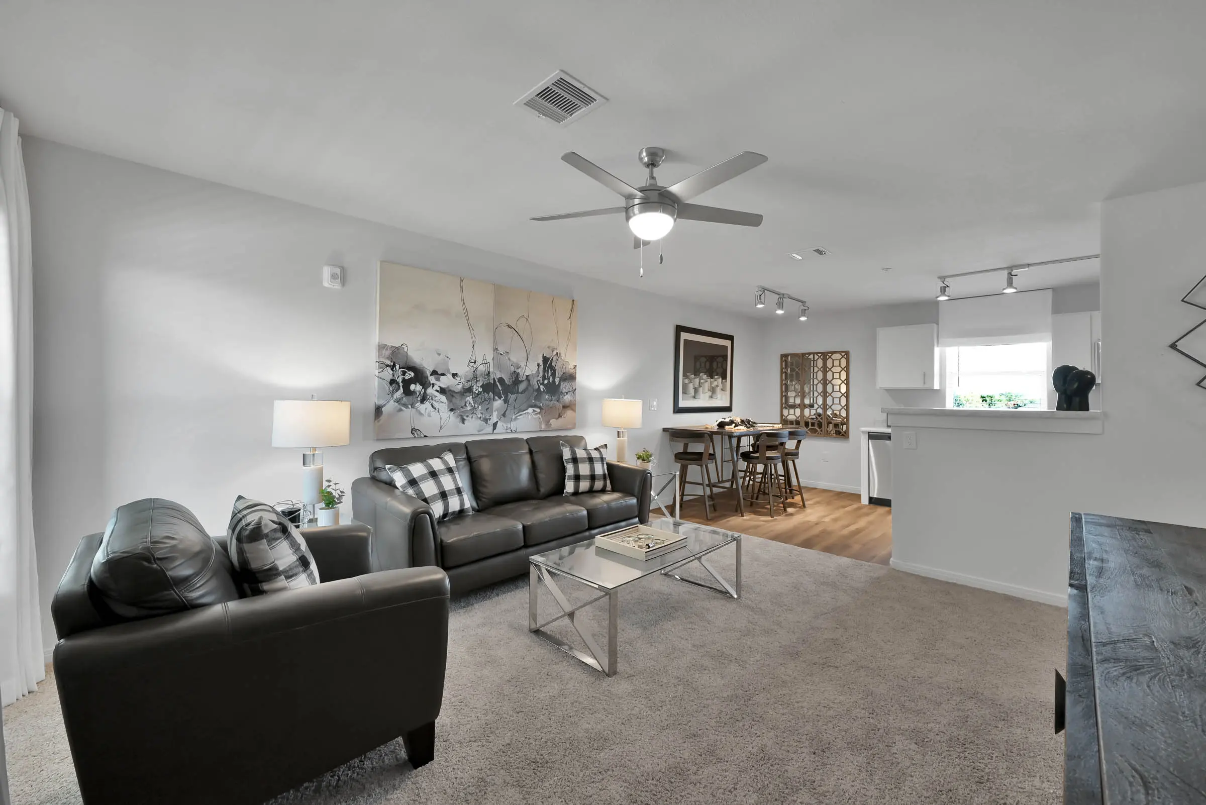 Home | Esperanza at Keith Harrow