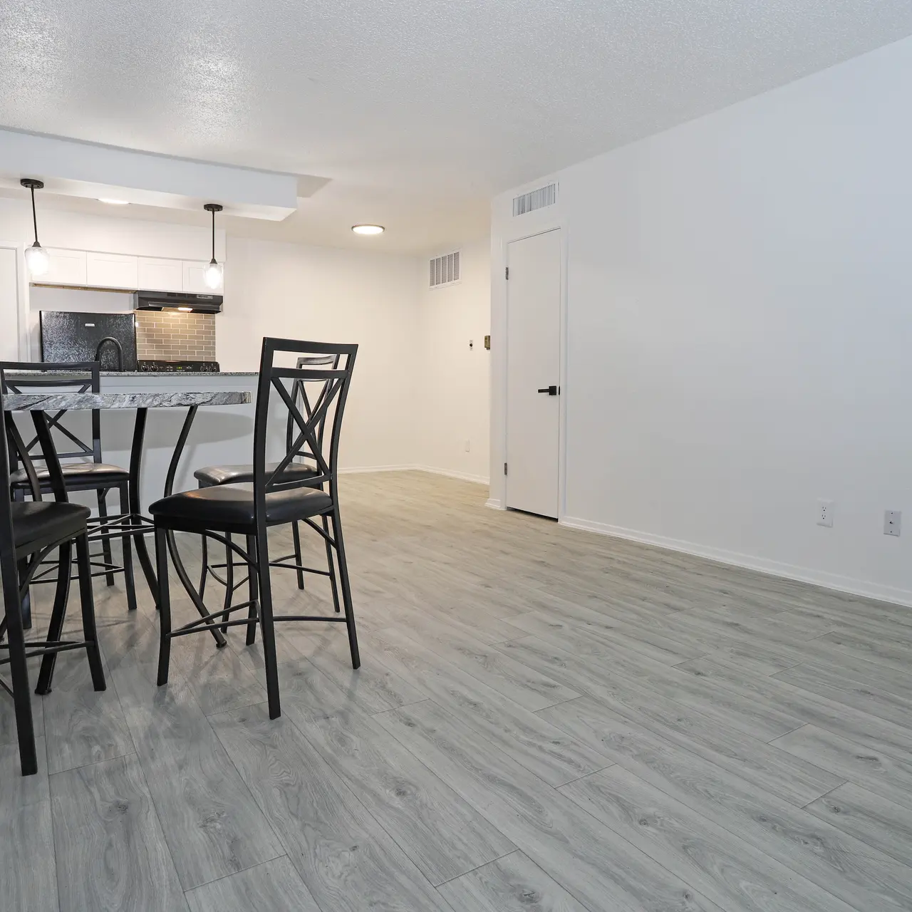 Home | Woodgate Apartments