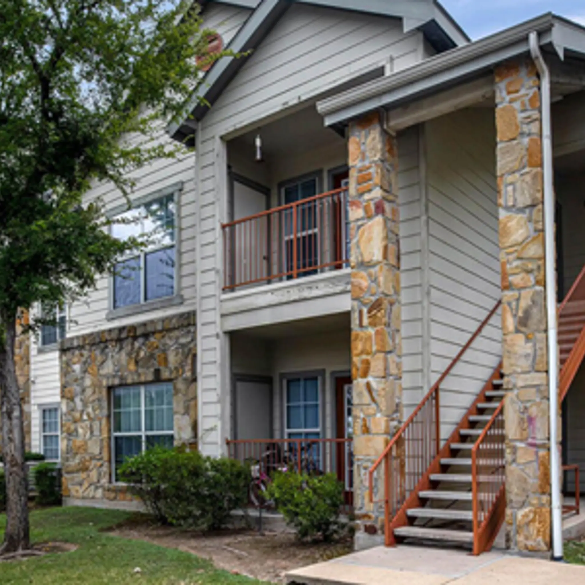 Riverside Apartments Austin TX | Photo Gallery | Eastside at 2201