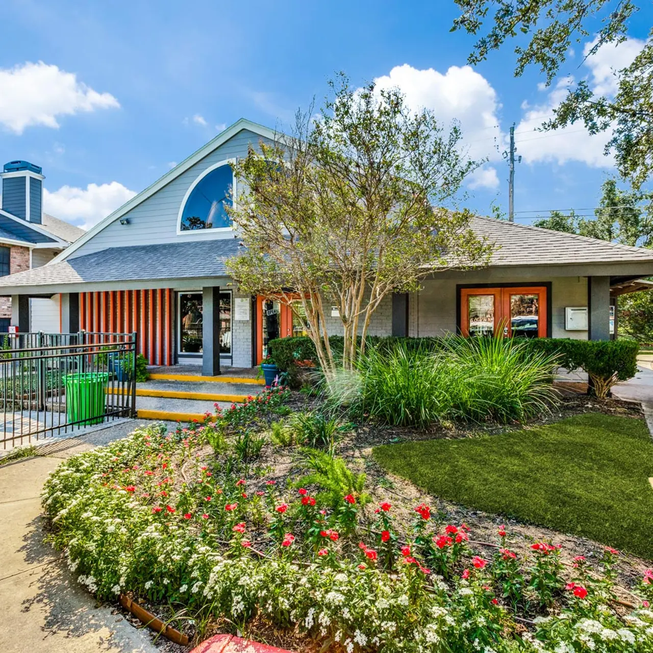 Gallery | Balcones Club Apartments