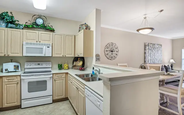 Springfield Apartments | Luxury, Location, and Convenience