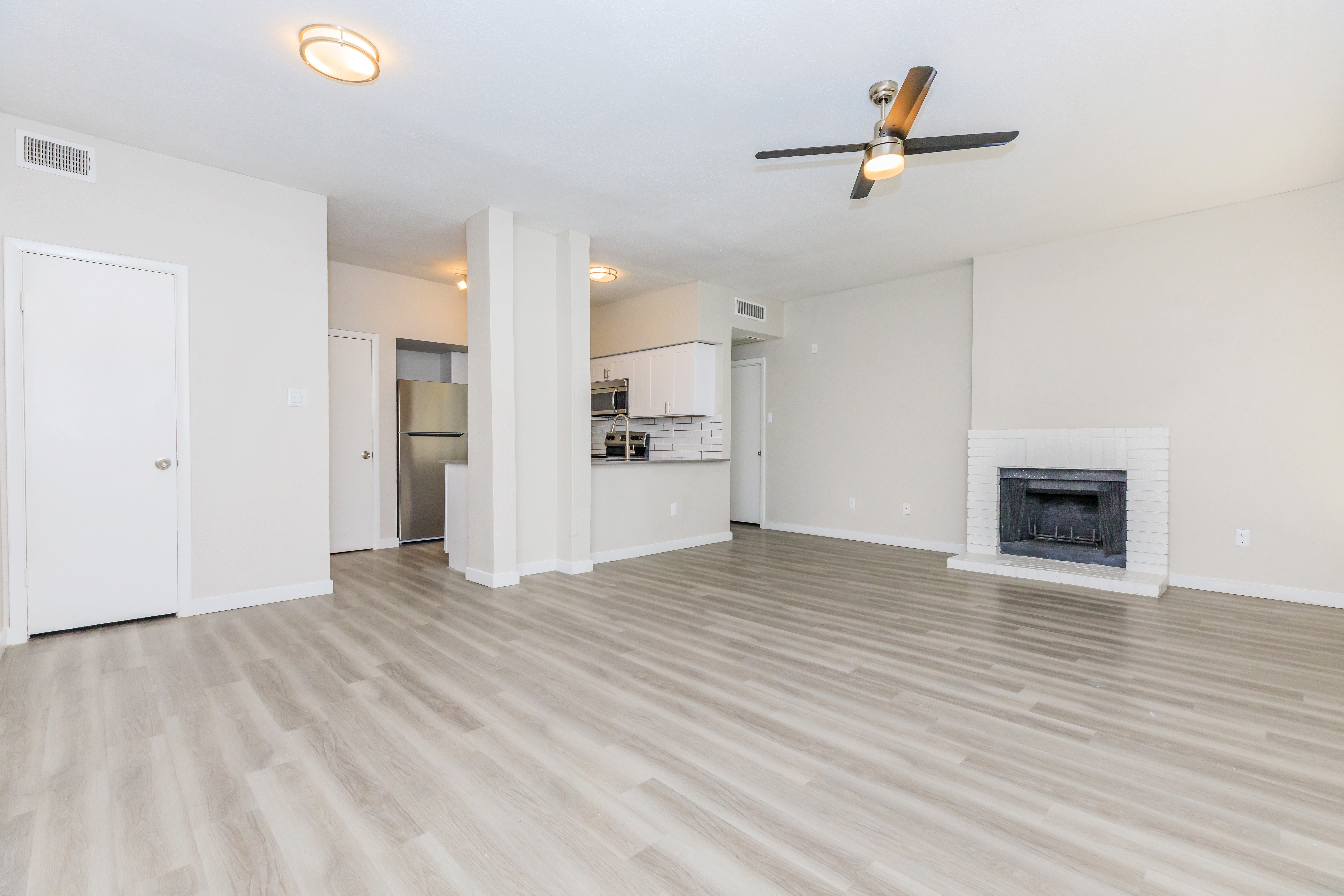 Apartments in Fort Worth | Axis Waterfront | Tarrant County