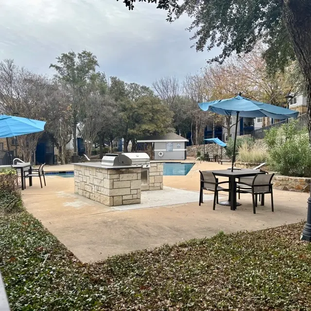 Riverside Apartments Austin TX | Photo Gallery | Eastside at 2201