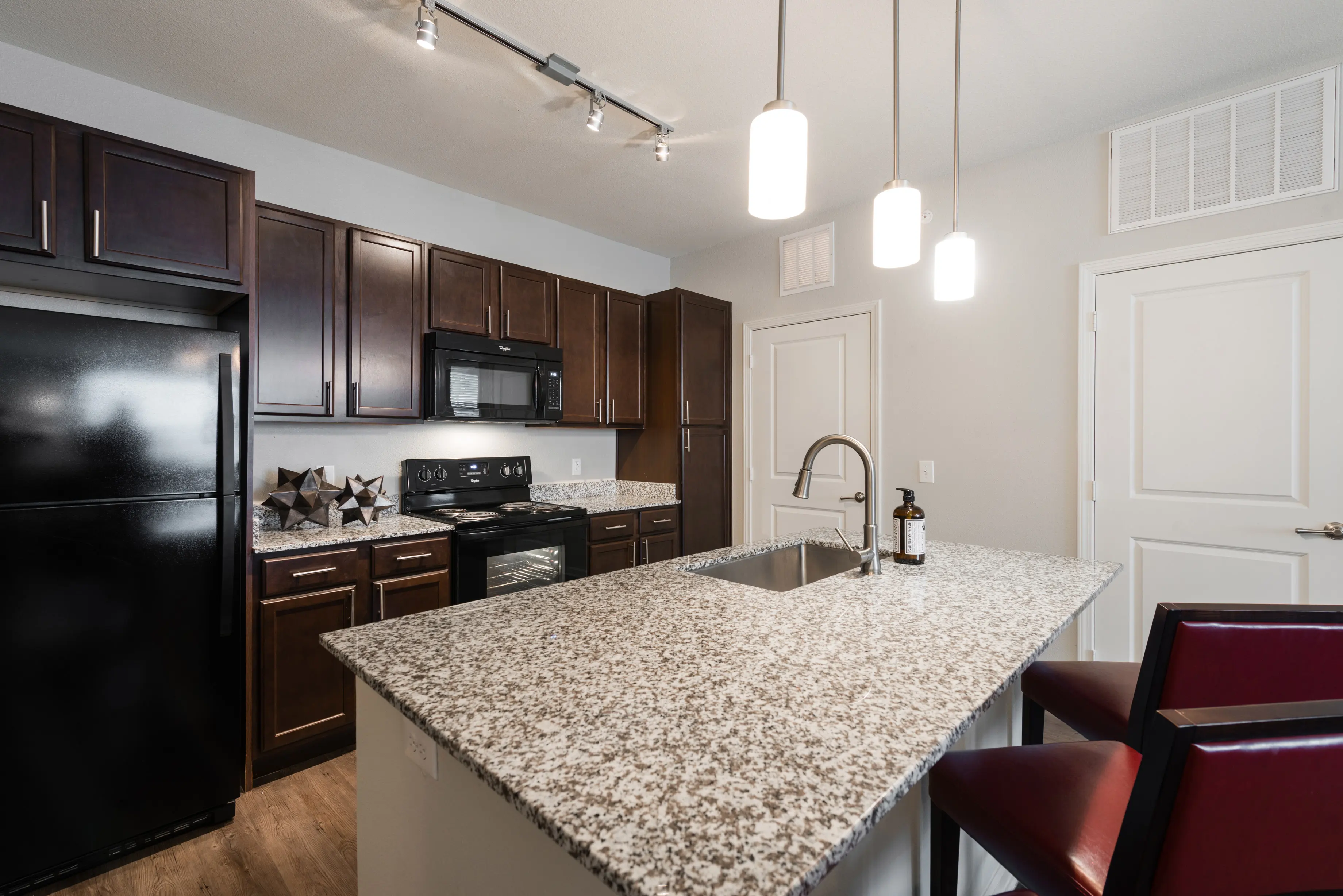 Luxury Apartments in Tomball, TX for Rent | SYNC at Spring Cypress