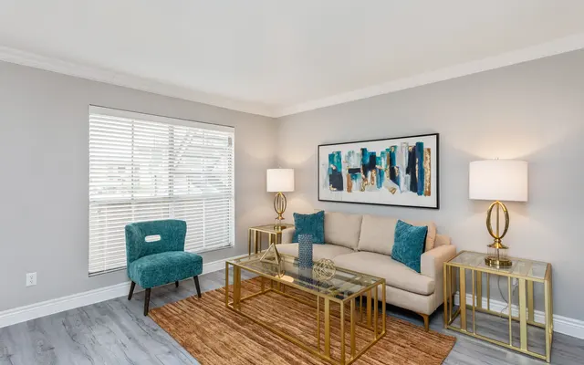 Home | Del Mar Apartments