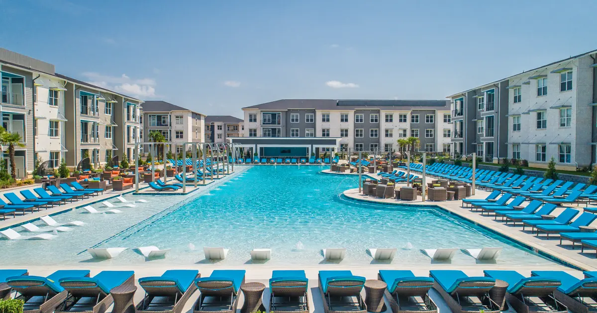 Luxury Apartment Amenities | The Pointe North Hills