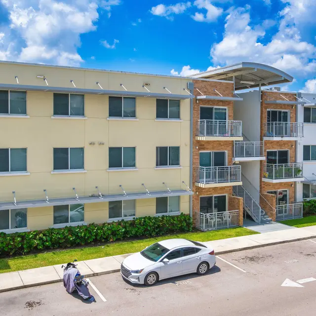 Princeton FL Apartments | Gallery | Princeton Groves